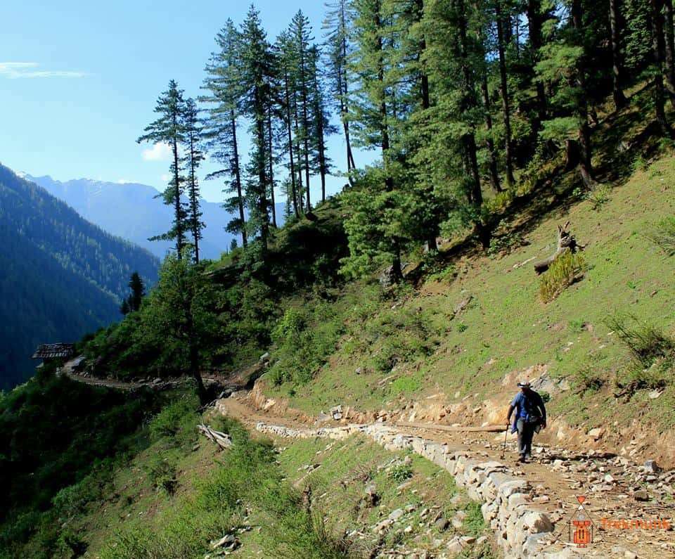 Rupin Pass Trek: Cross over trek in Himalayas 2021 | Trekmunk